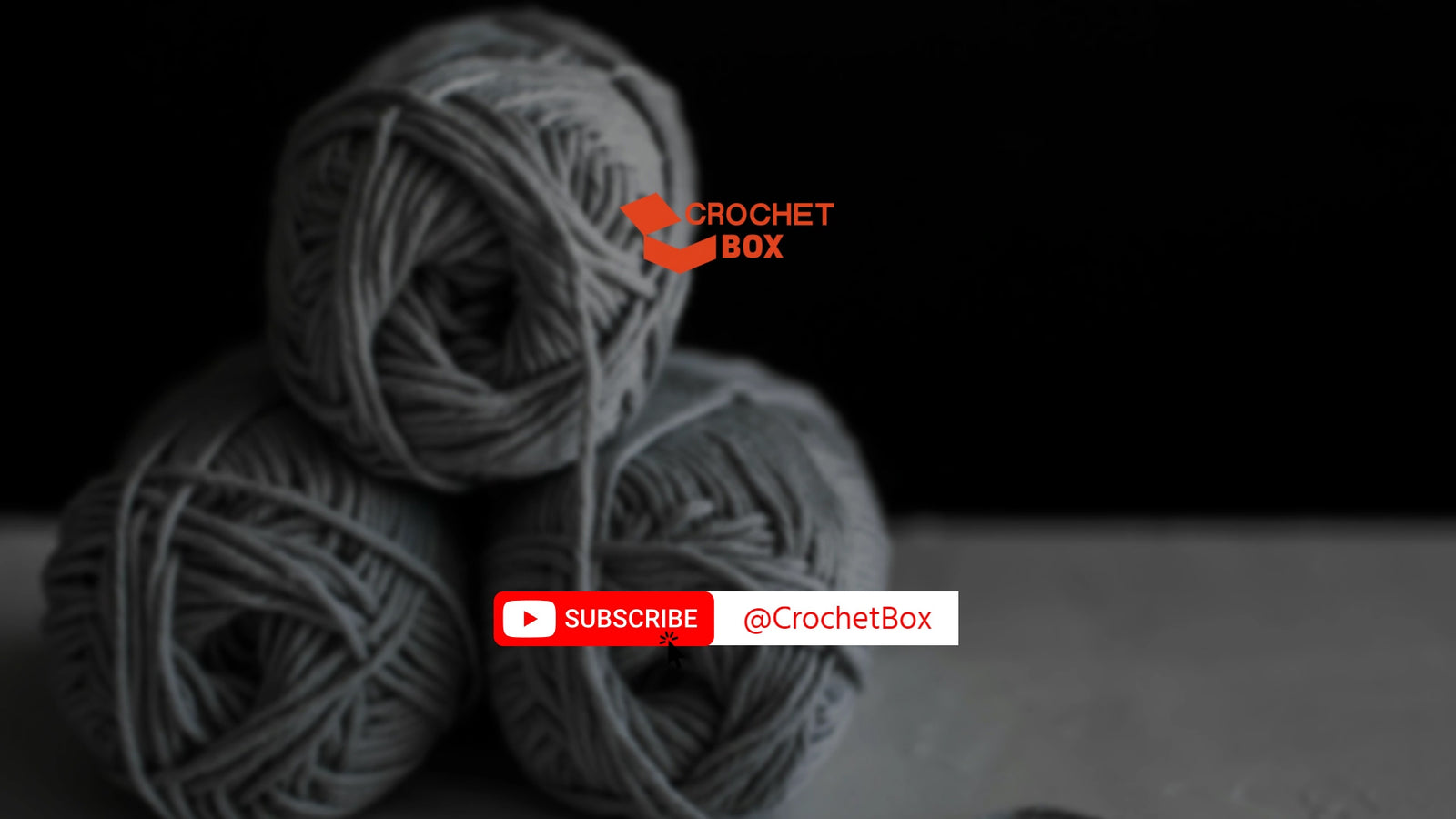 101-02-hold-hook-yarn